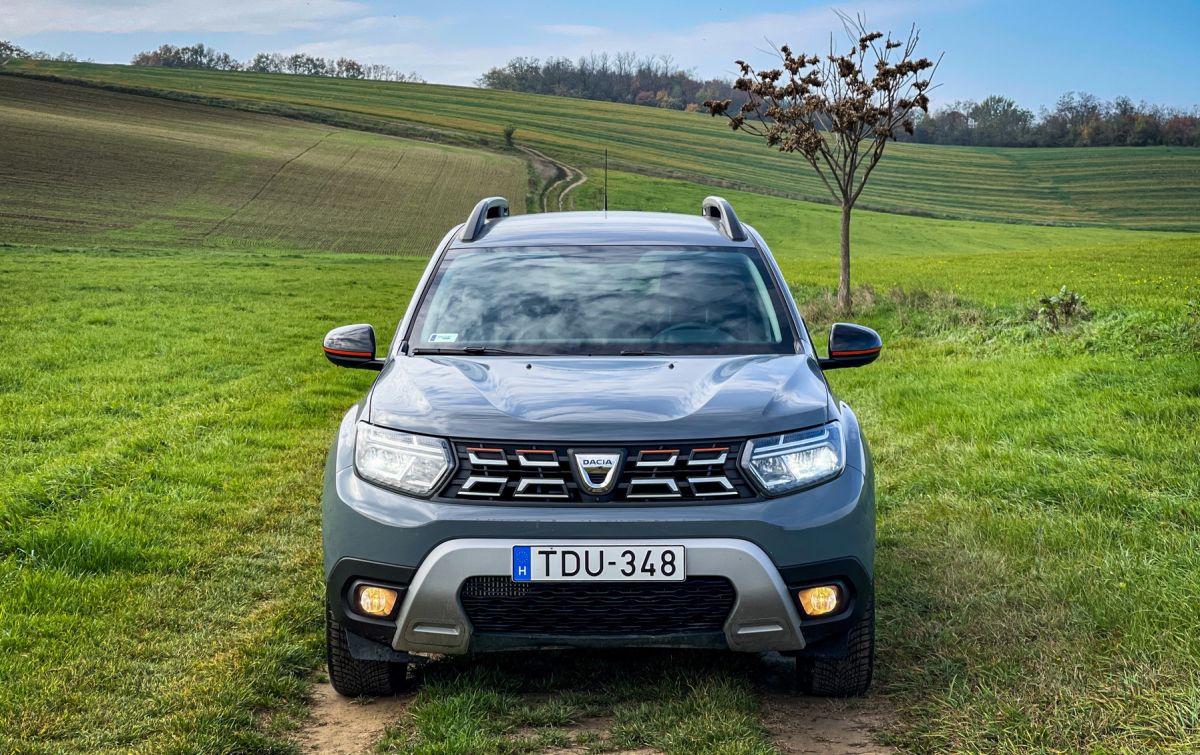 Dacia Merci motorral – Dacia Duster TCe 150 Extreme